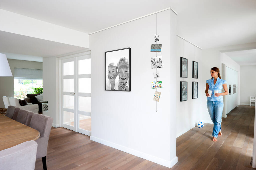 How a Hanging Picture Rail System Can Elevate Your Interior Design